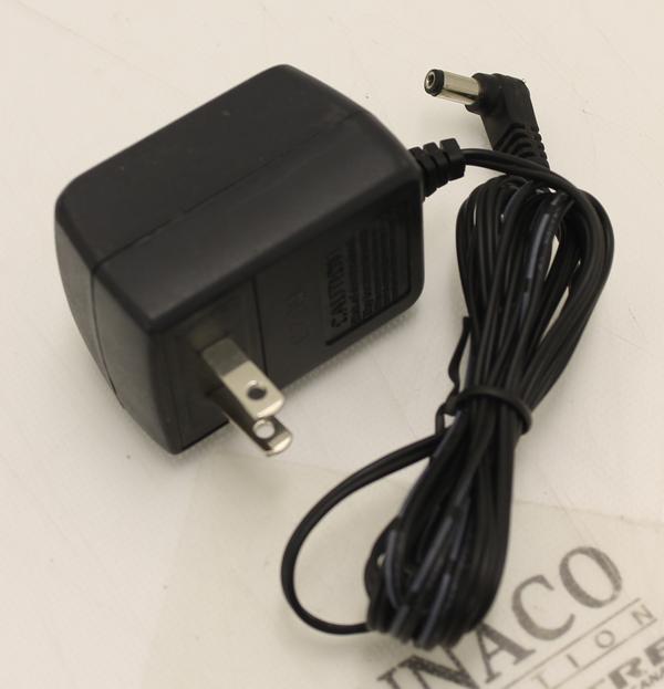AC/DC Adapter 4.5V 200mA YH-UA-0450200n 5.5mm plug
